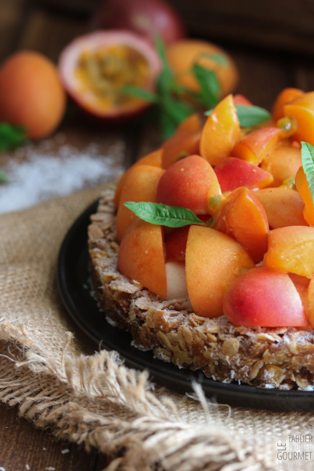 La tarte granola abricot passion de Maxence Barbot | Le Tablier Gourmet